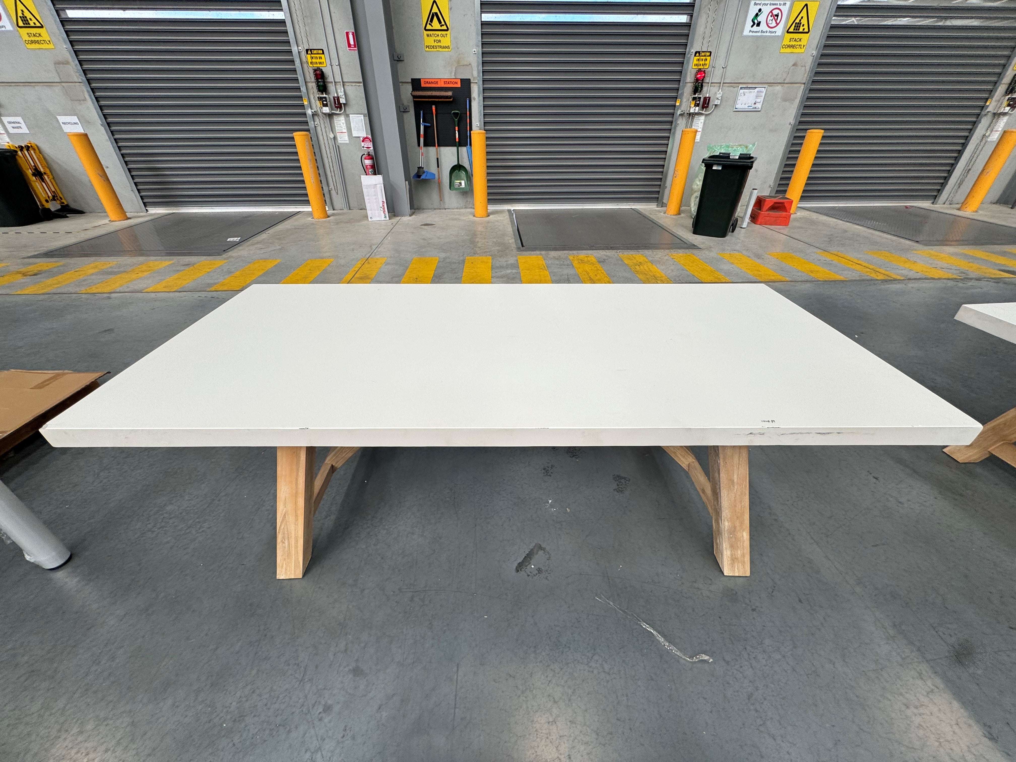 VICDC Havelock Dining Table 23939059|VRS129042 – Unitrans